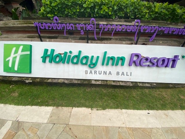 Hotel Review: Holiday Inn Resort Baruna, Bali » The Seat in the Middle