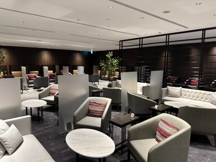 Lounge Review: JAL Haneda Airport Sakura First Class » The Seat in the ...