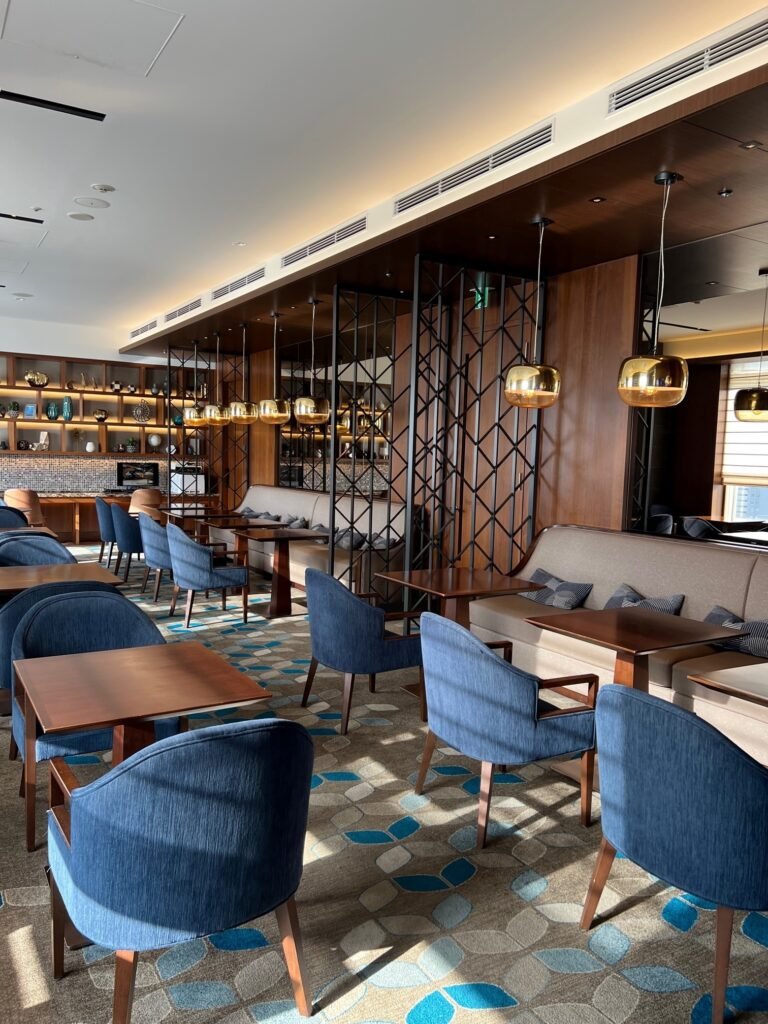 15 » The Seat in the Middle