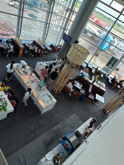Lounge Review: Rose Business Lounge Saigon Airport - The Seat in the Middle