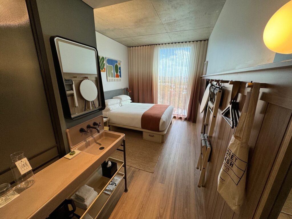 Hotel Review: Moxy Sydney Airport - The Seat in the Middle