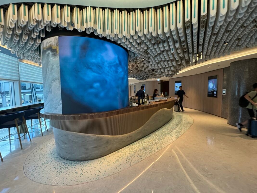 Lounge Review: KYRA Hong Kong International Airport » The Seat in the ...