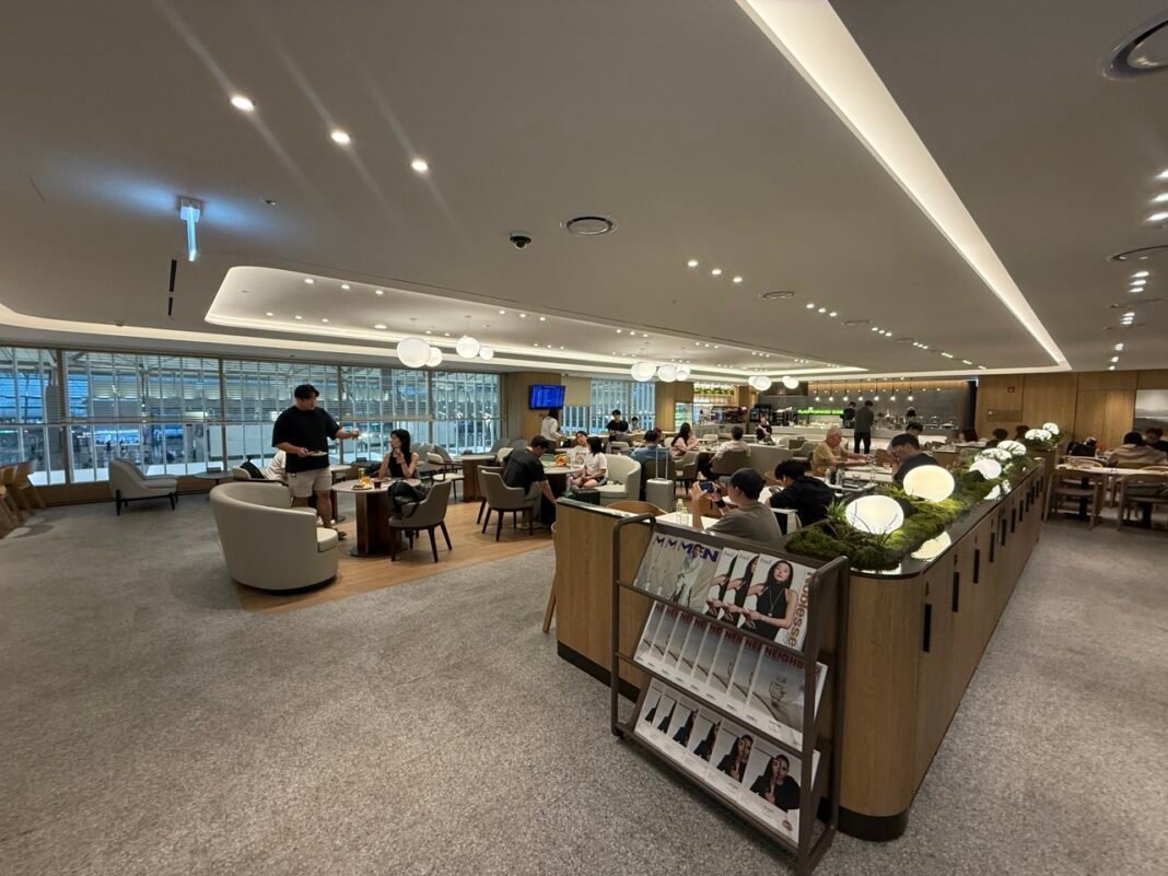 Lounge Review: Sky Hub Lounge Incheon Airport (West Side) » The Seat in ...