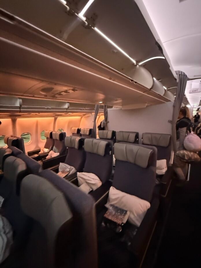 Flight Review: QF292 SIN-SYD, The Finnair Hospitality » The Seat in the ...